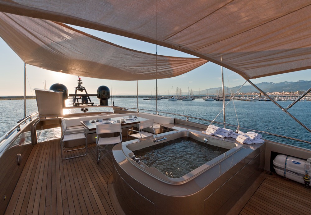 Yacht DIAMOND, an AB Yachts Superyacht (Fipa Group) | CHARTERWORLD ...